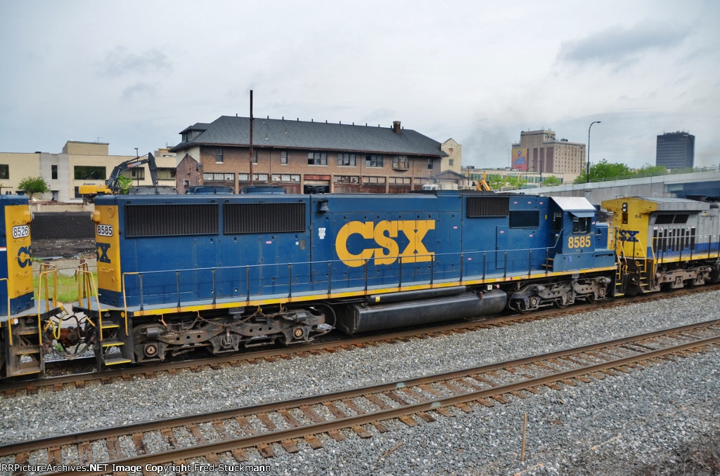 CSX 8585